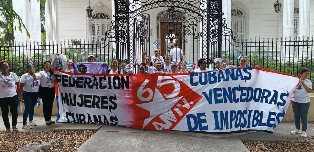 Le Donne Cubane in Prima Linea: Resistenza, Rivoluzione e Solidarietà ...